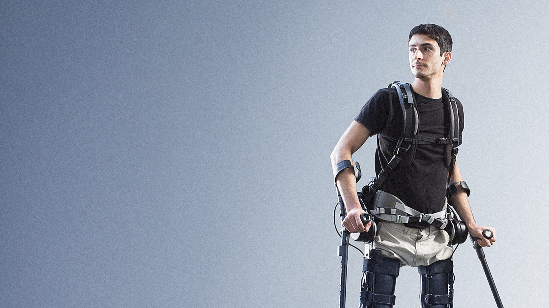 The Paralyzed Can Walk Again With This Super-Light Robotic Exoskeleton ...