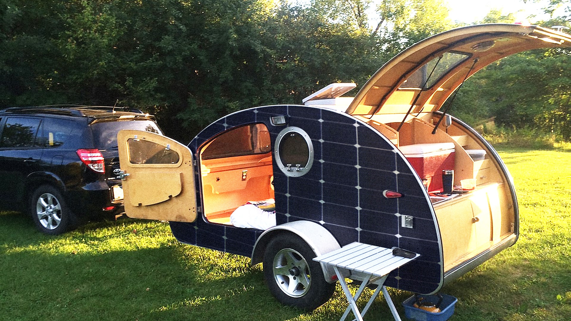 These Super-Efficient Solar Panels Are Light Enough To Install Almost ...