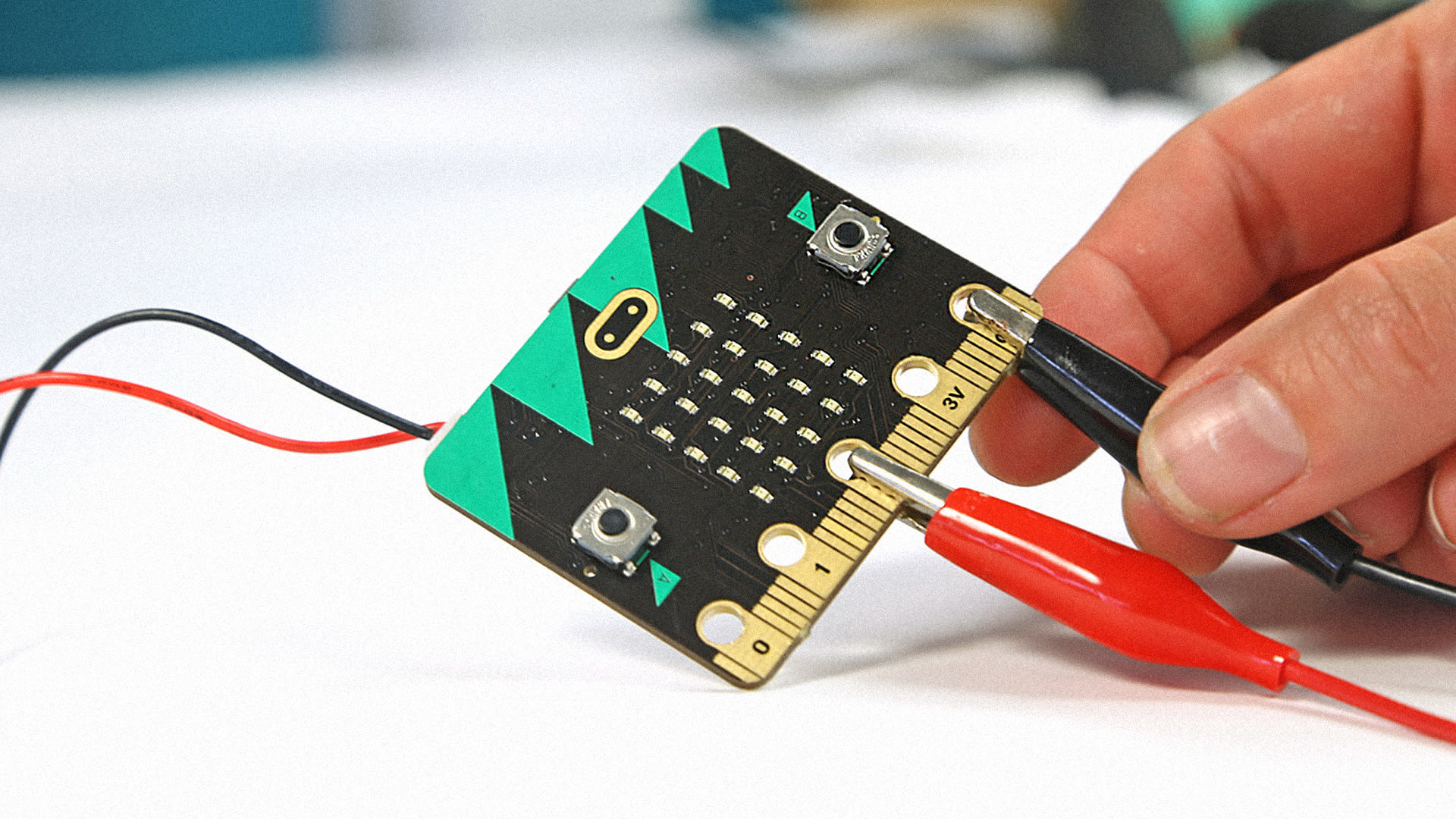 The BBC Gives Computer Hacking Kits To 1 Million U.K. School Kids ...