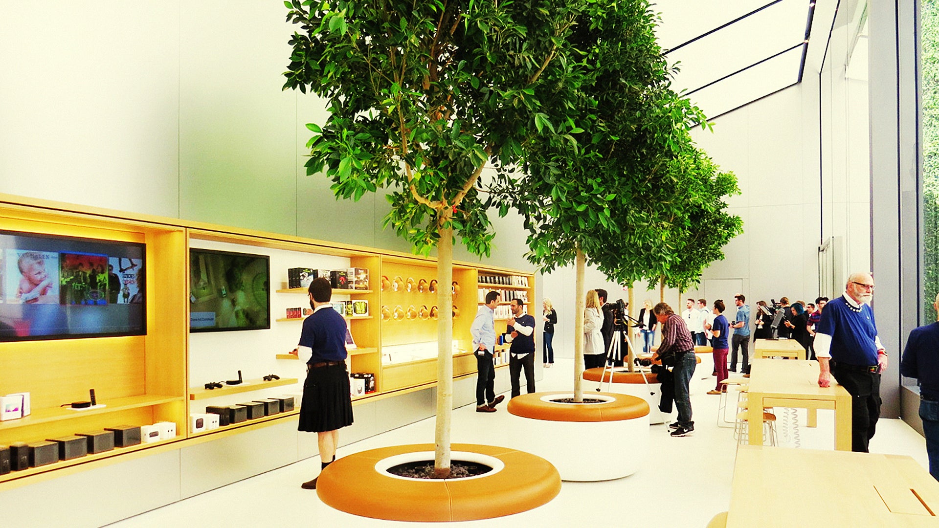 4 Clues About Apple’s Future Hidden In Its New San Francisco Store ...