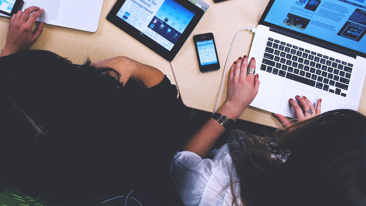 7 Ways To Maintain Your Professional Network Without Annoying Your ...