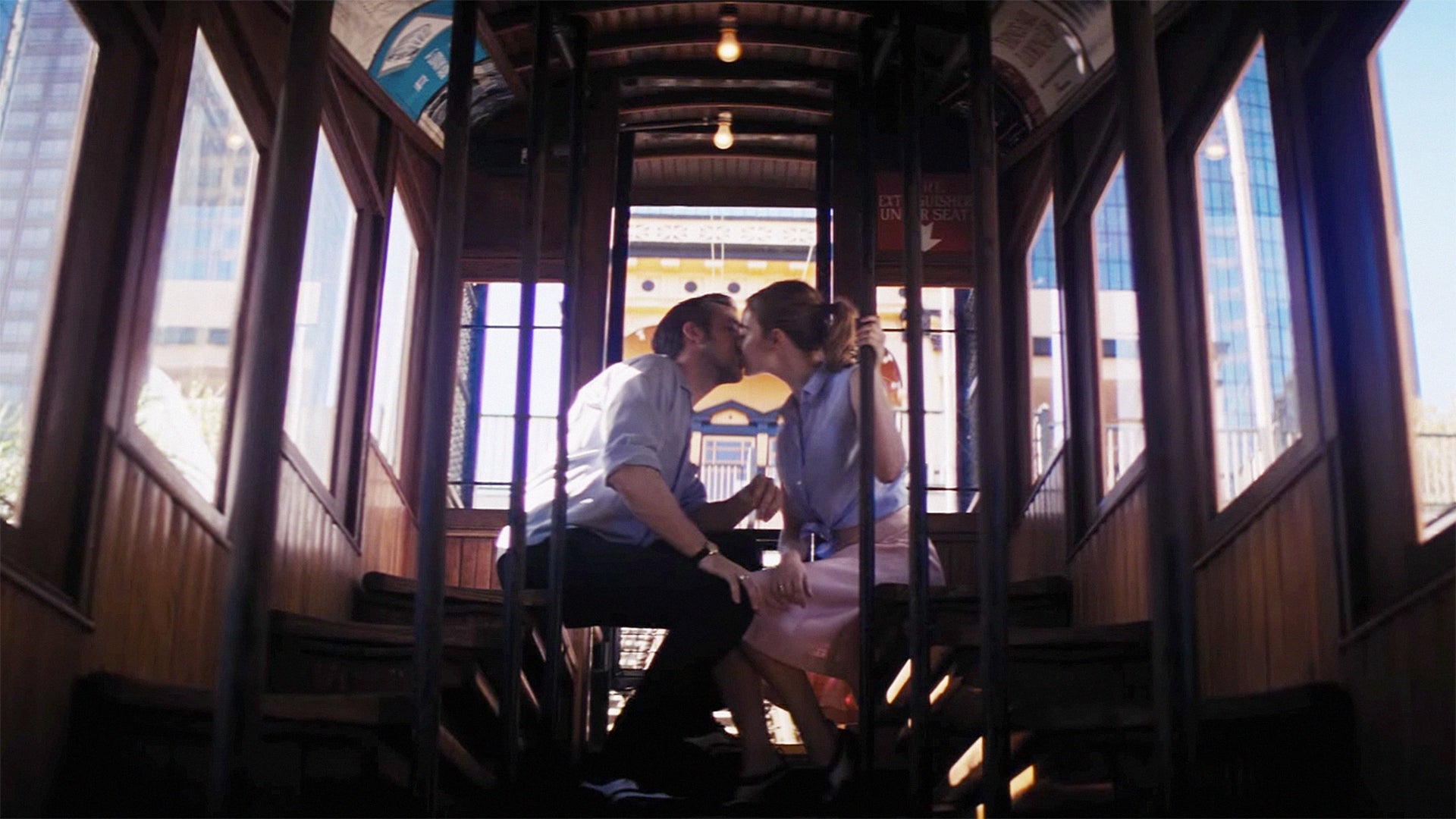 Our First Look At Ryan Gosling and Emma Stone In "La La Land" - Fast ...