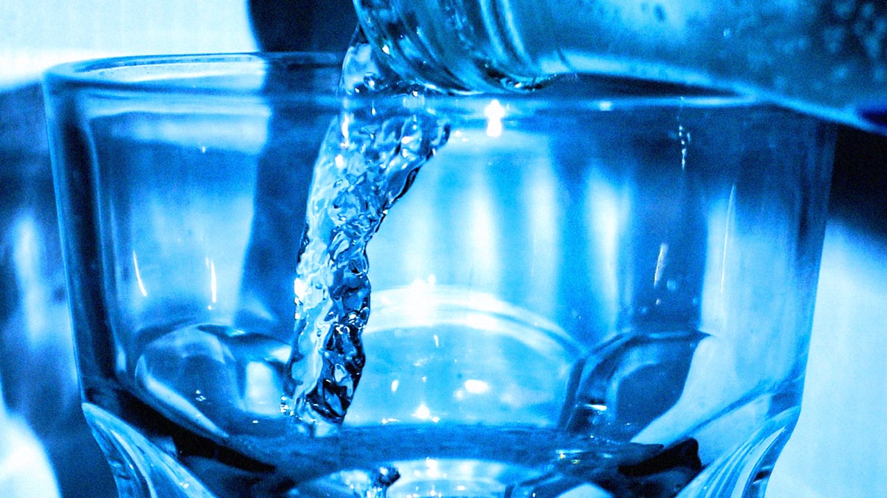 Can Drinking 8 Glasses Of Water A Day Make You More Productive? - Fast ...