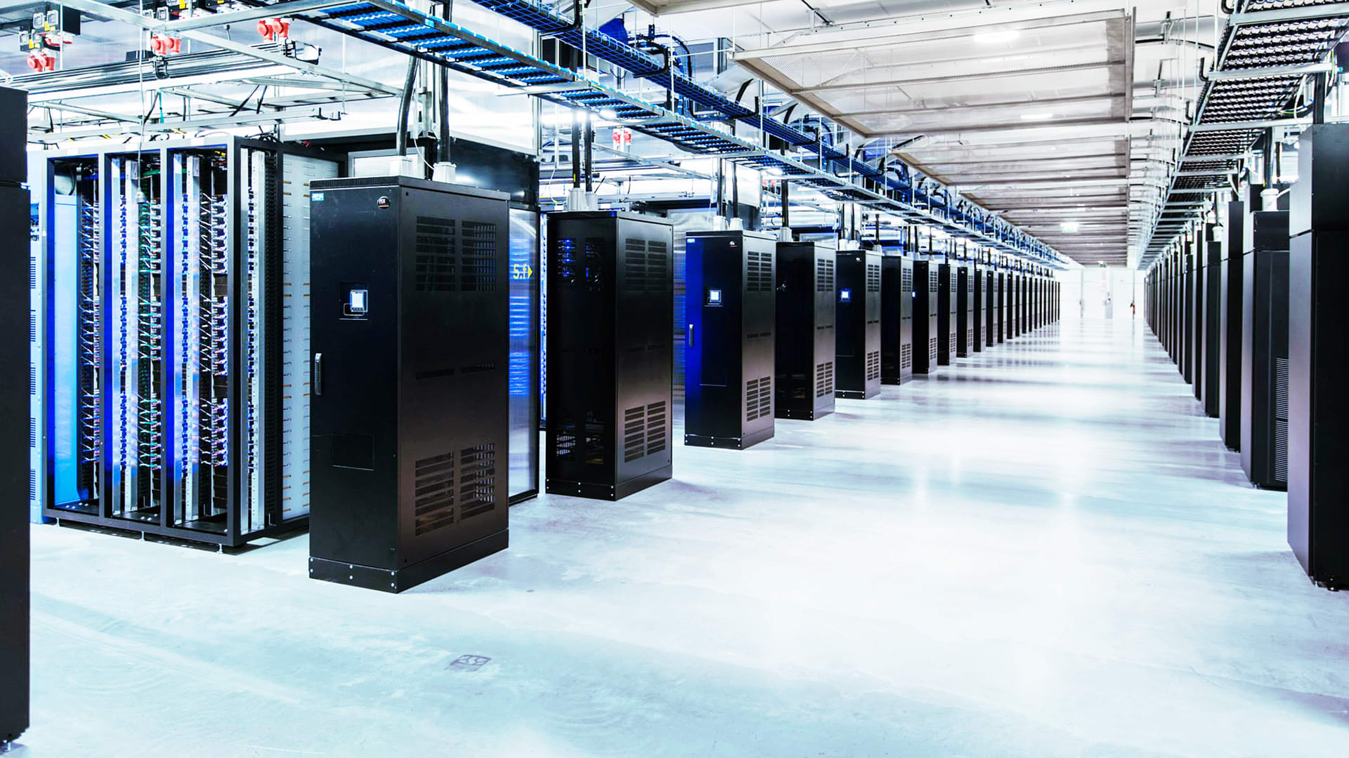 How Facebook's Homegrown Data Centers Serve Billions Of Users, Now And ...