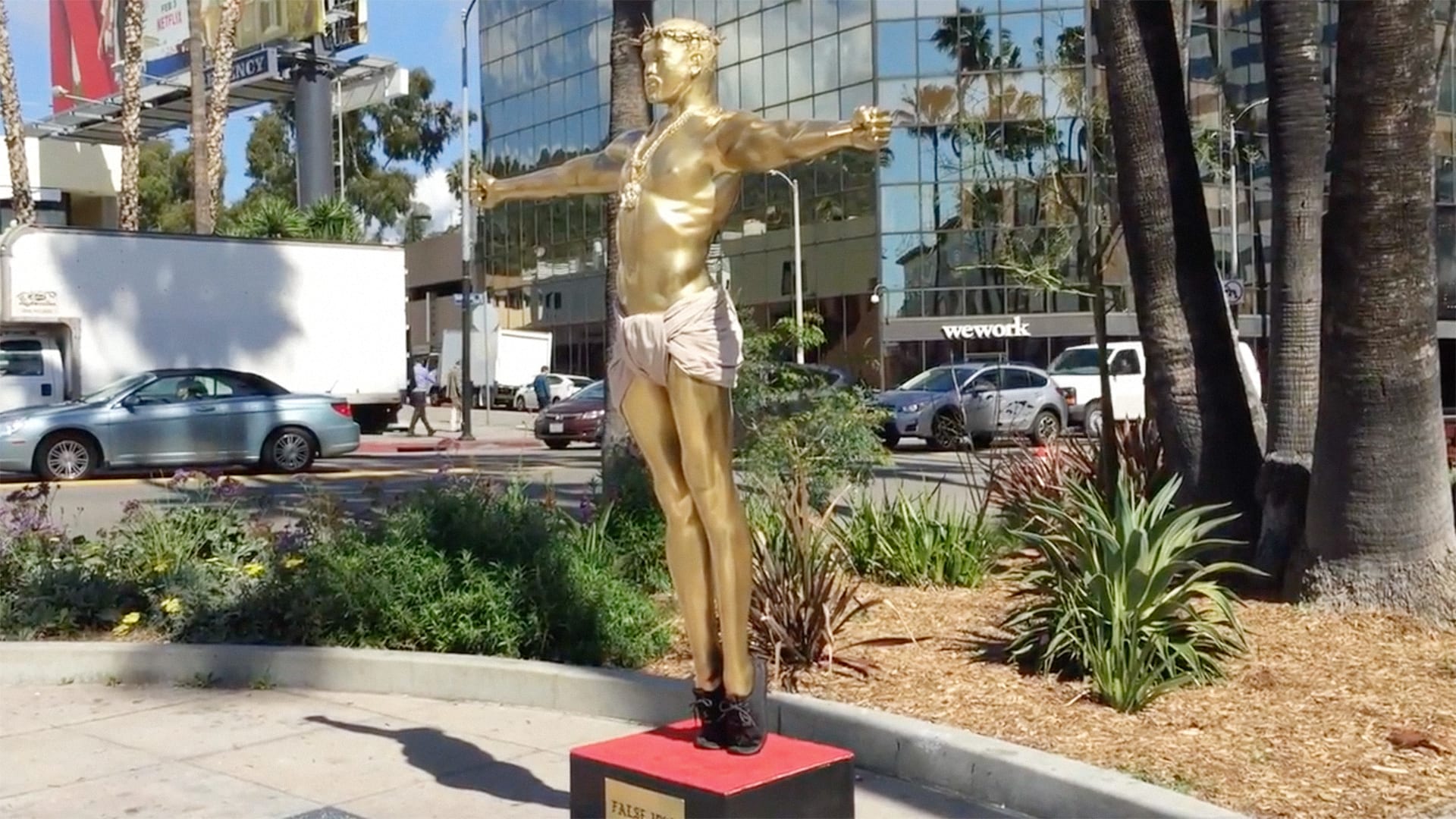 Amazingly, Kanye Is Not Responsible For This Life-Size Golden Kanye ...