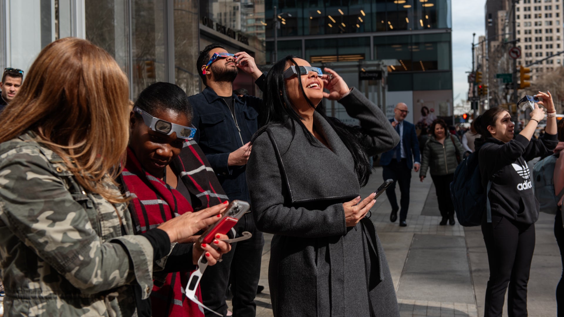 Photos: What it was like to watch the 2024 solar eclipse from NYC ...