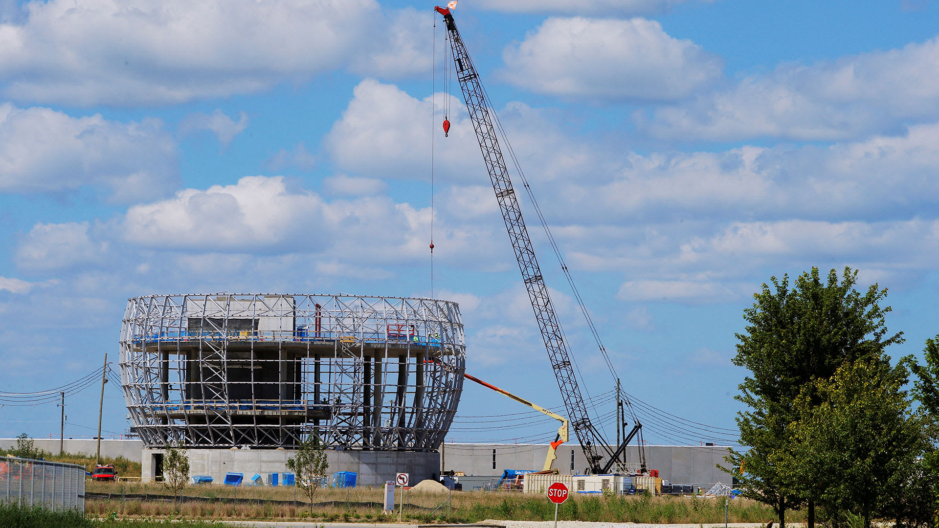 Microsoft is building $3 billion data center in Wisconsin, as Biden ...