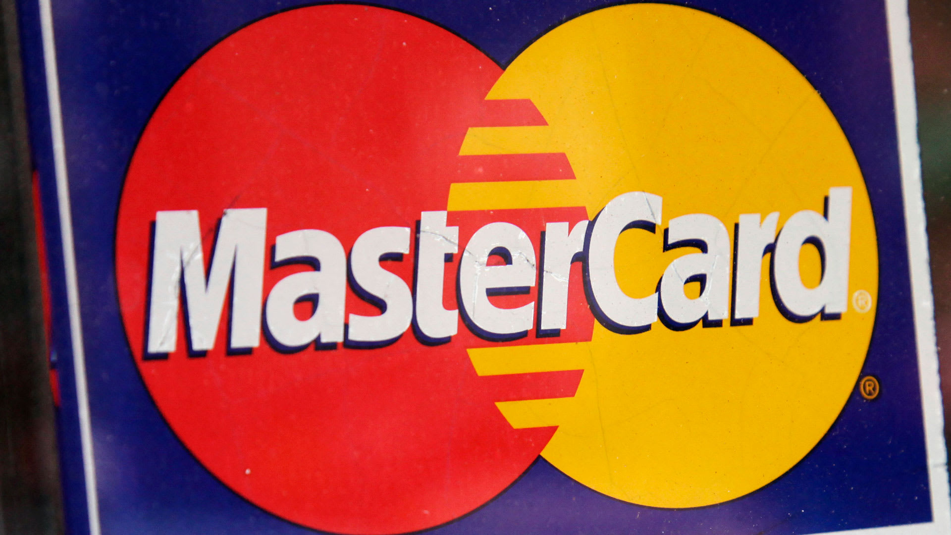 Mastercard taps AI to find compromised credit and debit card numbers ...