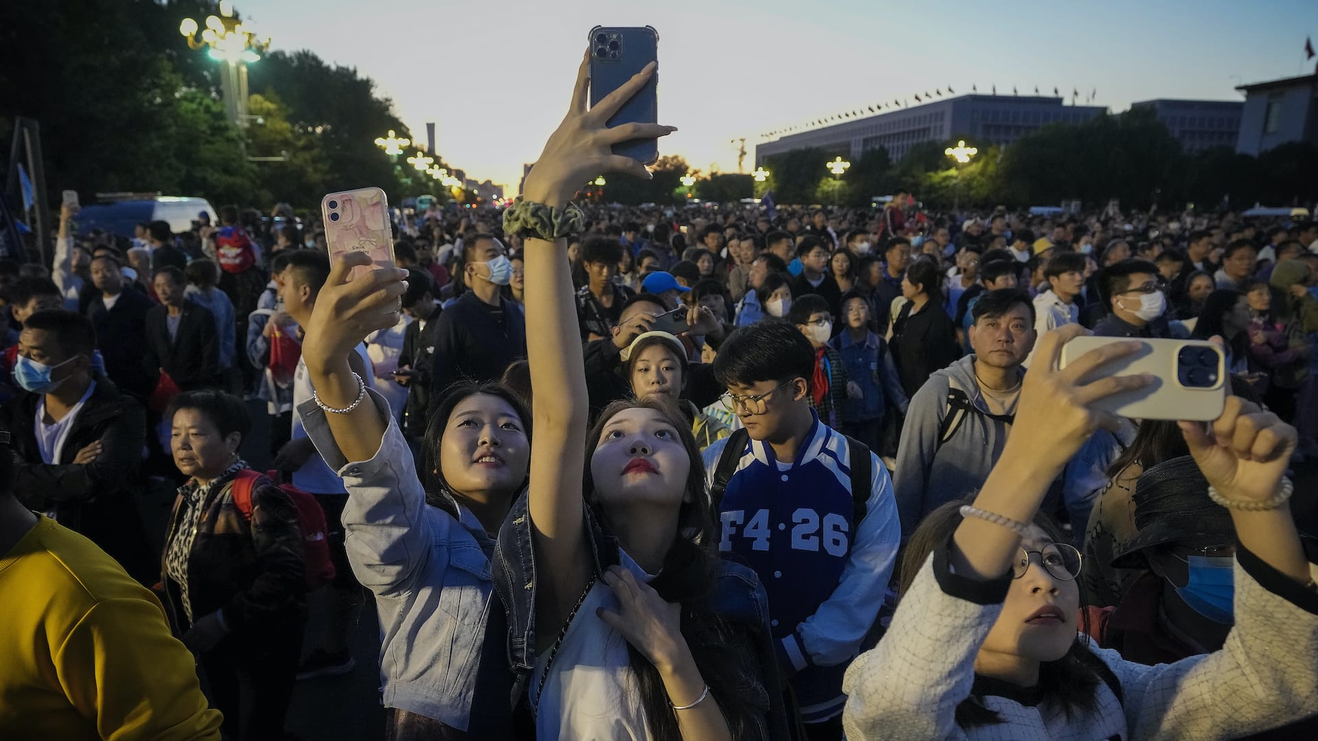 Un World S Population Projected To Peak At 10 3 Billion In 2080s