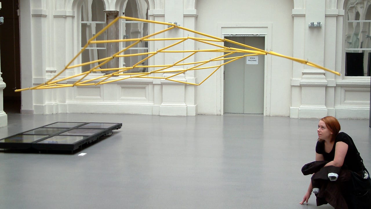 An Infographic Sculpture Shows Ocean Waves, Thousands Of Miles Away ...