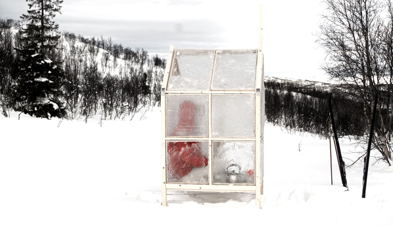 A Refuge From The Digital World: A Foldable Hut Made Of Wood And Ice ...