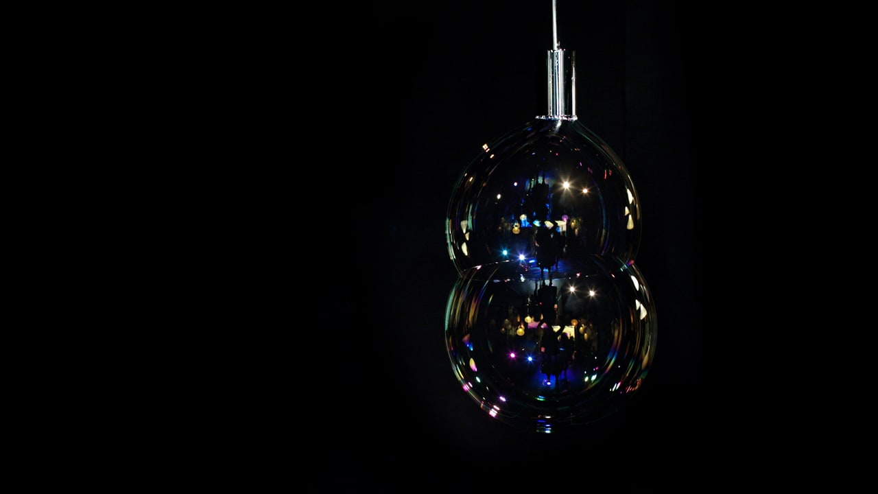 A Lamp Made Of Bubbles Blown In Real Time - Fast Company