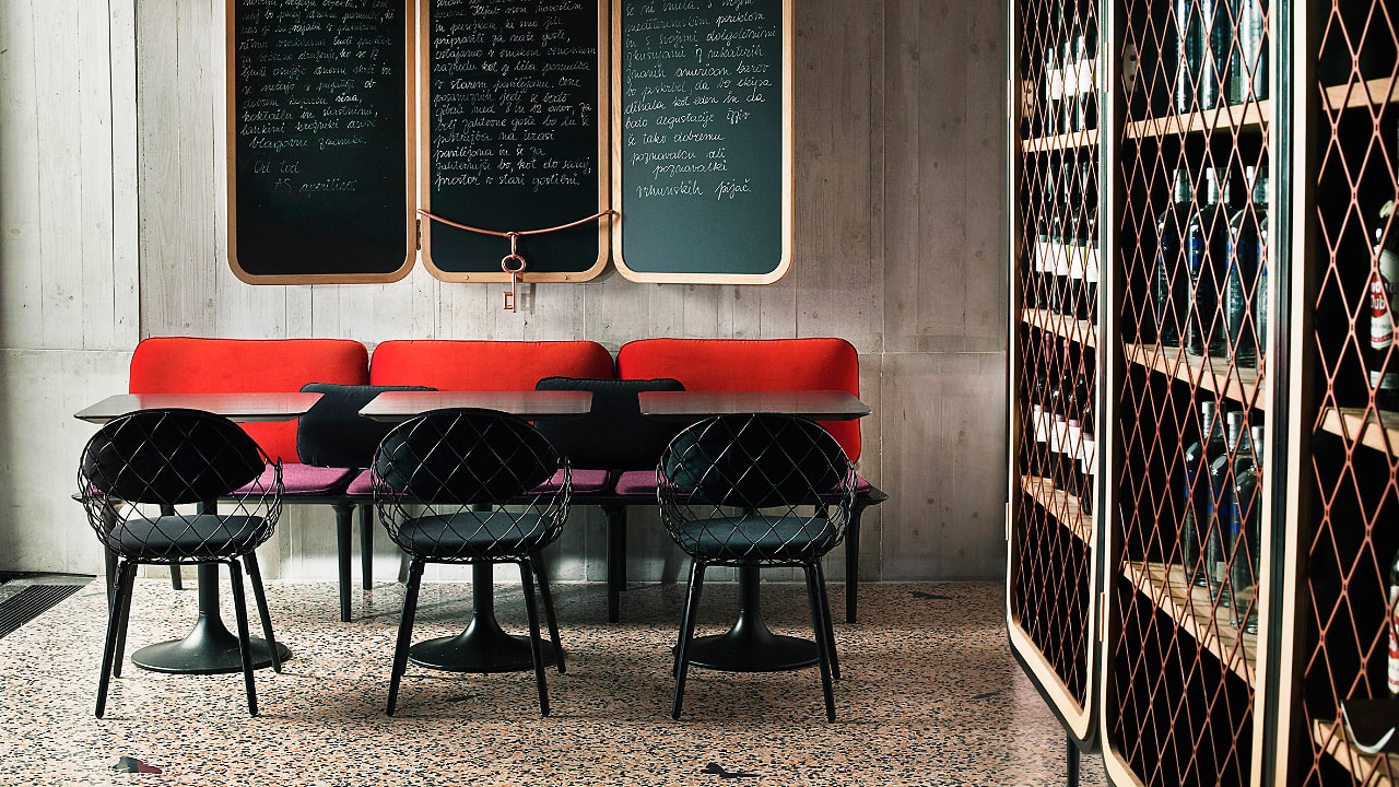 A Cocktail Bar That Evokes The 1960s Jet Set - Fast Company