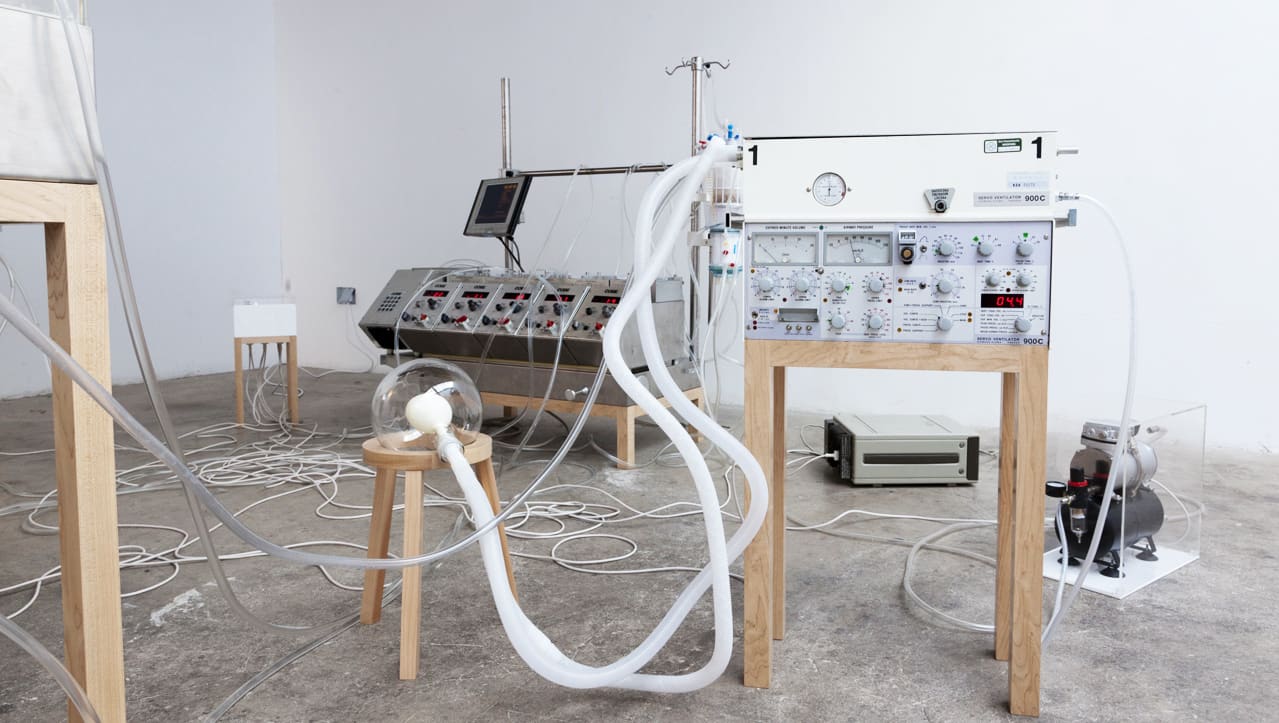Artist Hacks 5 Life Support Machines, So They All Keep Each Other Alive ...