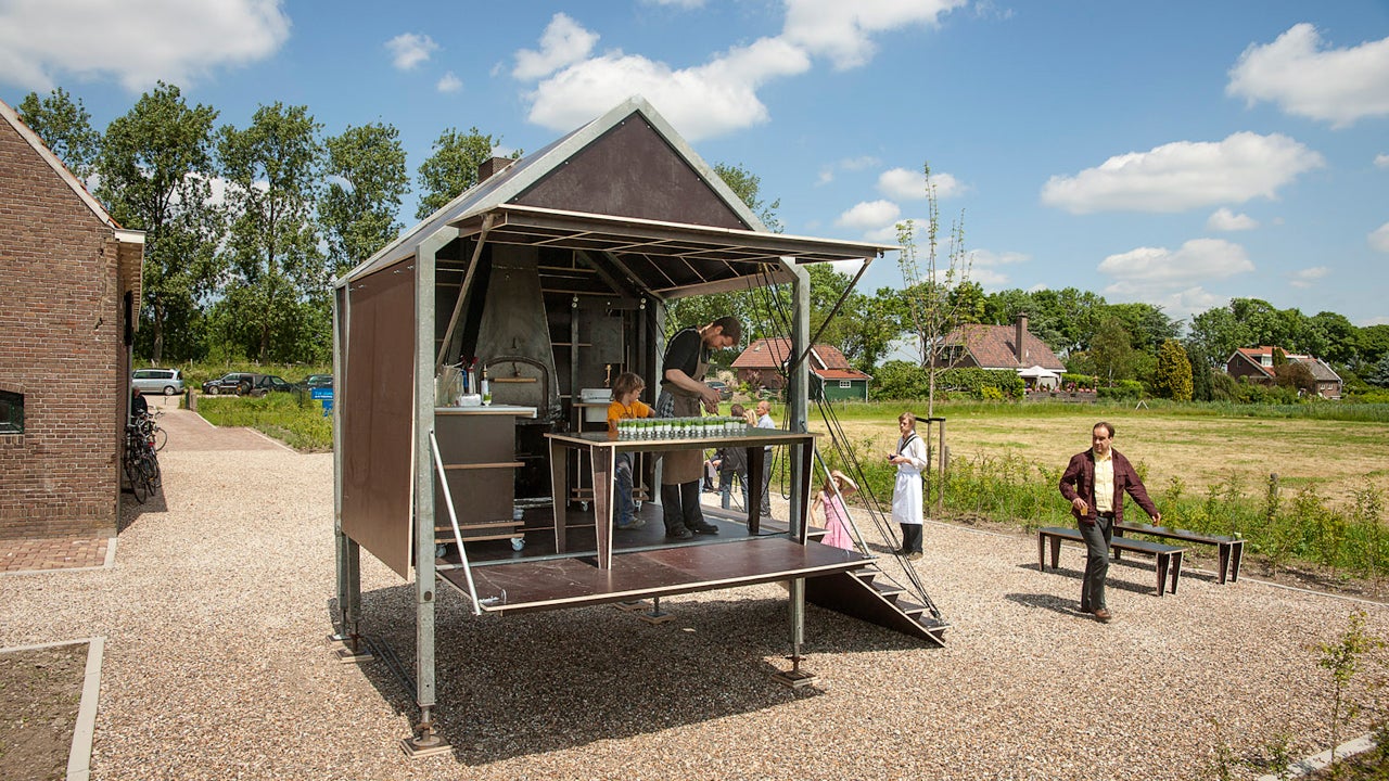 A Mobile Restaurant That Chases Down Farm-Fresh Ingredients - Fast Company