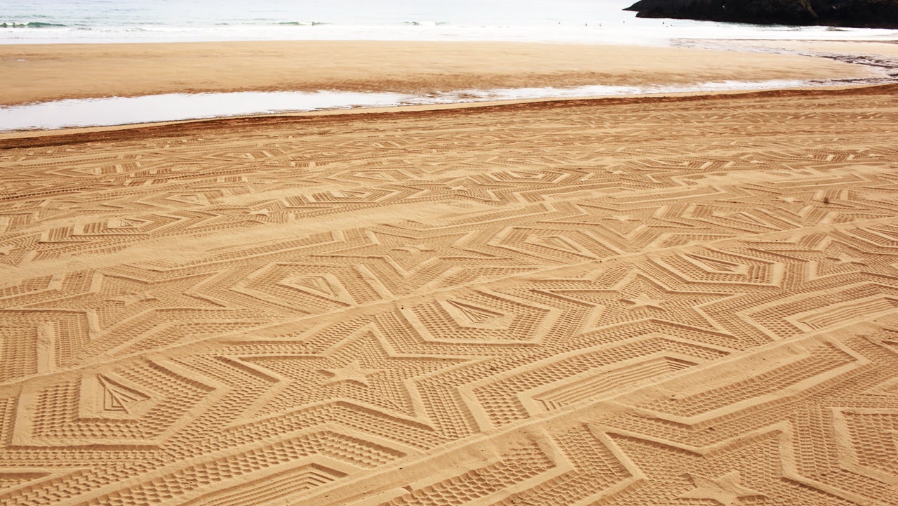 Beach Art That Washes Away With Every High Tide - Fast Company
