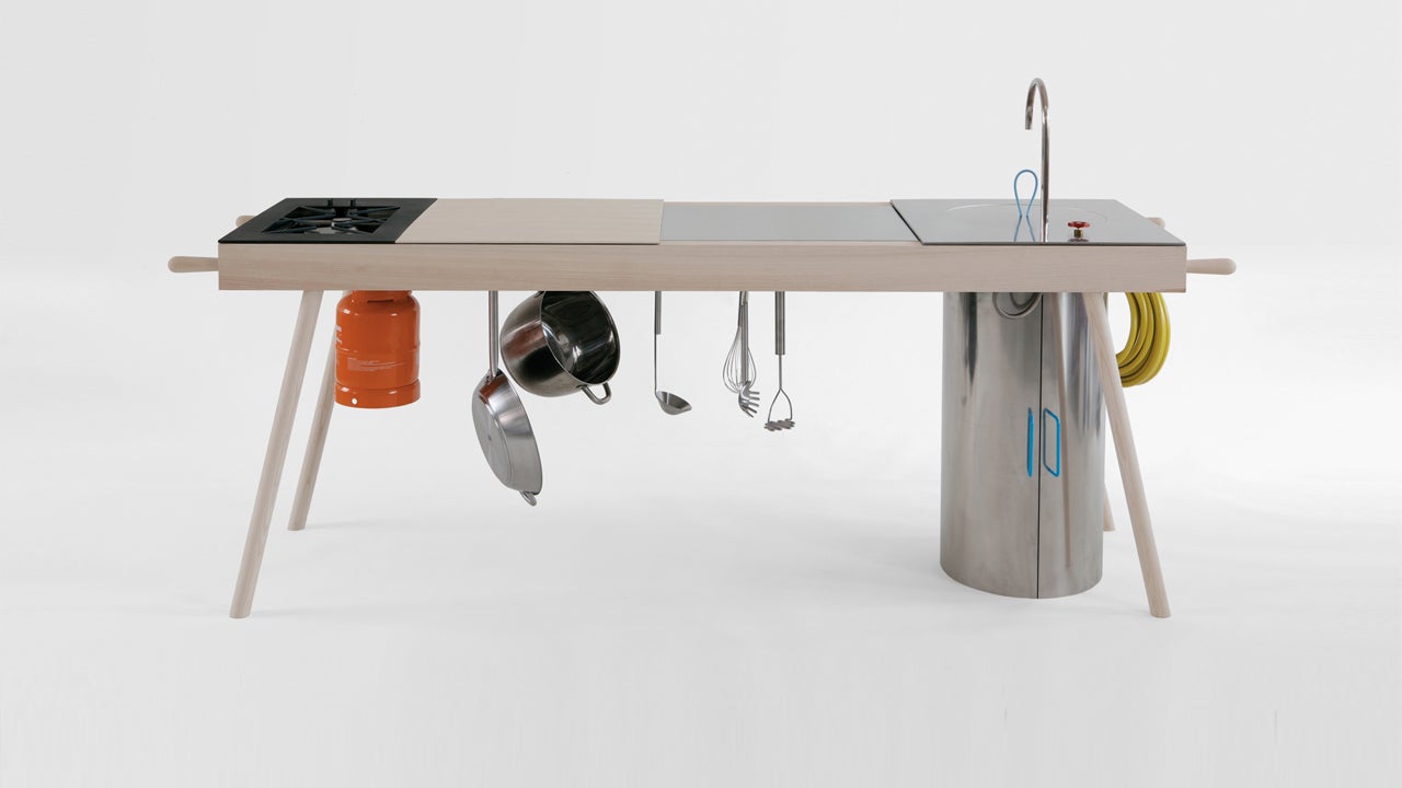 A Mobile Kitchen That Works Outside And Inside - Fast Company
