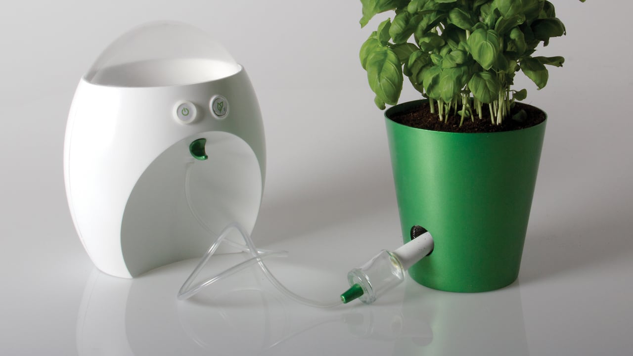 An Elegant Desktop Composter That Automatically Feeds Your Plants ...
