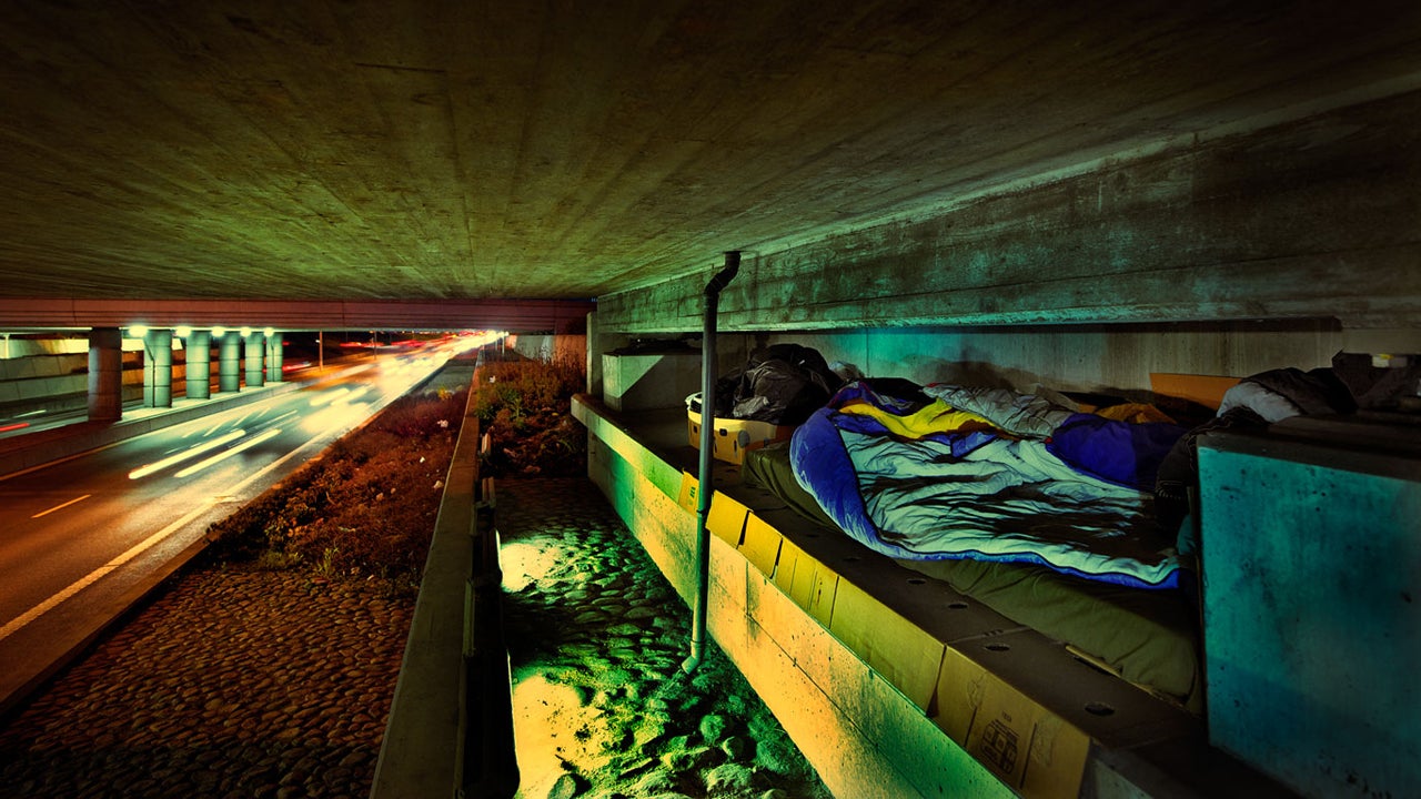 Book A Night At This Homeless Hotel To Live Like People On The Street ...
