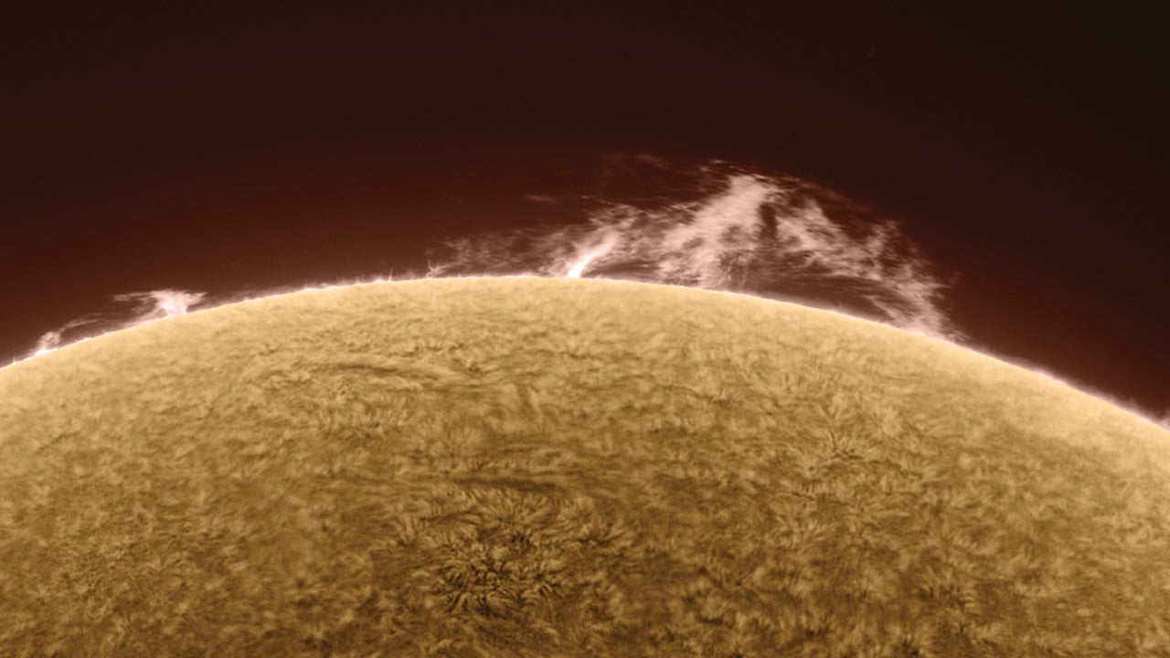 Unbelievable Close-Ups Of The Sun, Taken From This Guy's Backyard ...