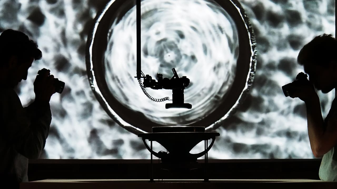 Watch Musical Water Dance Inside A Bottle Cap - Fast Company