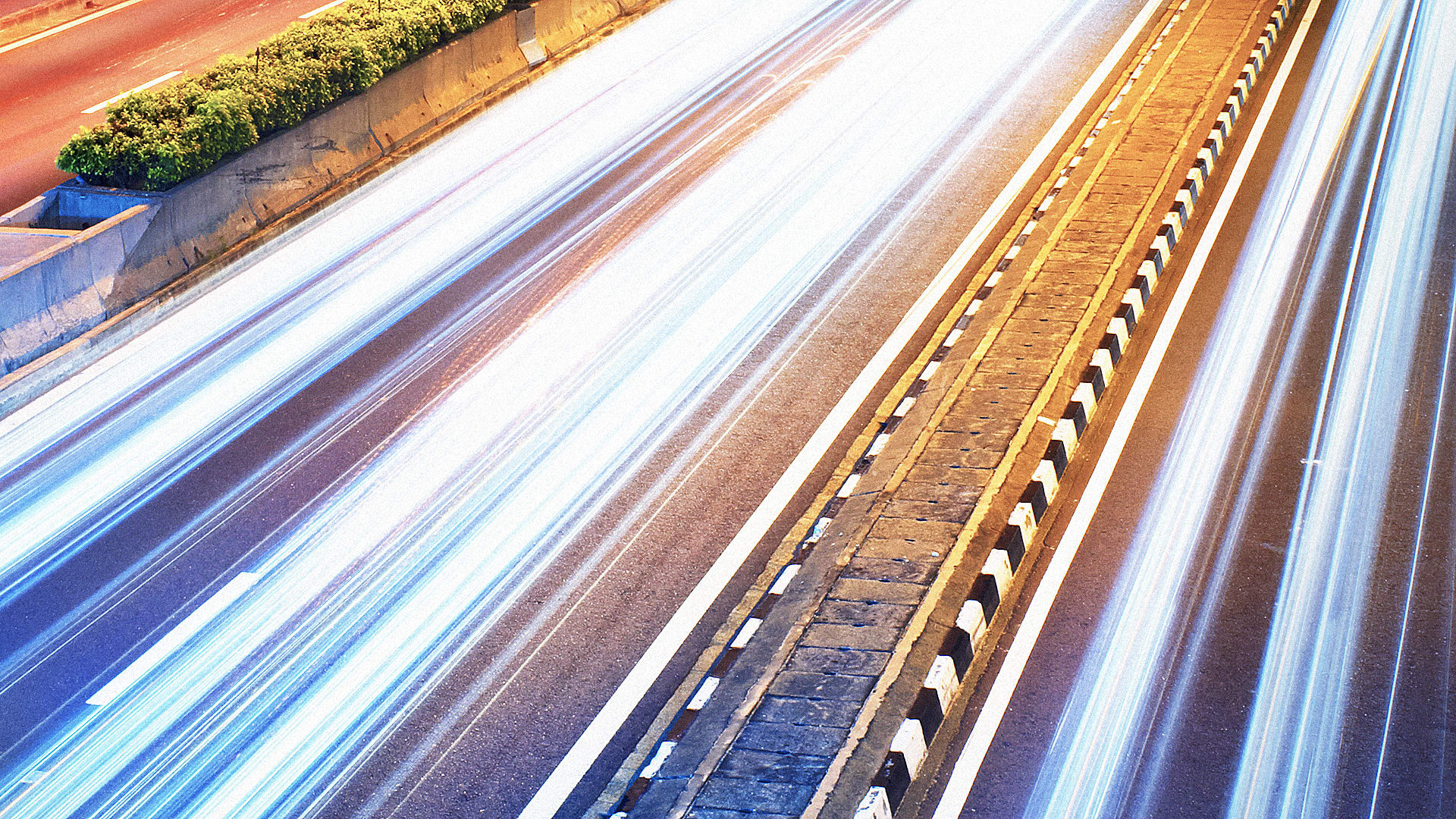 Smart Highways That Can Charge Your Electric Car Are Coming To The U.K ...