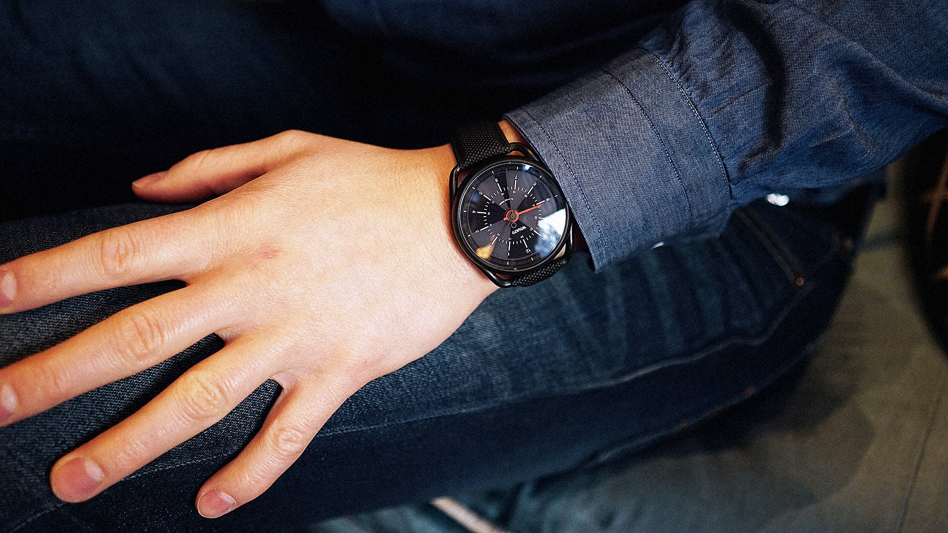 Subtly Track Your Schedule On Your Wrist With The Ingenious Calendar ...
