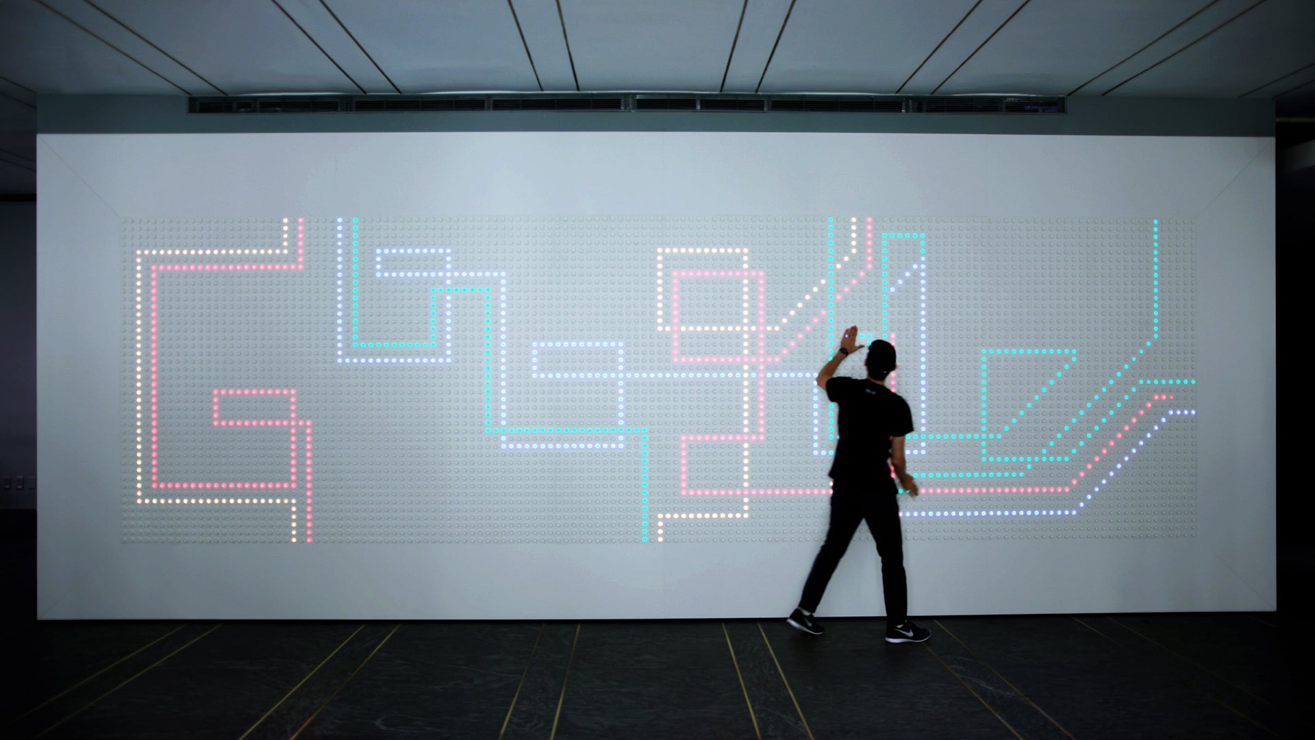 Google Built A Giant Display Out Of Arcade Buttons, And It's Amazing ...