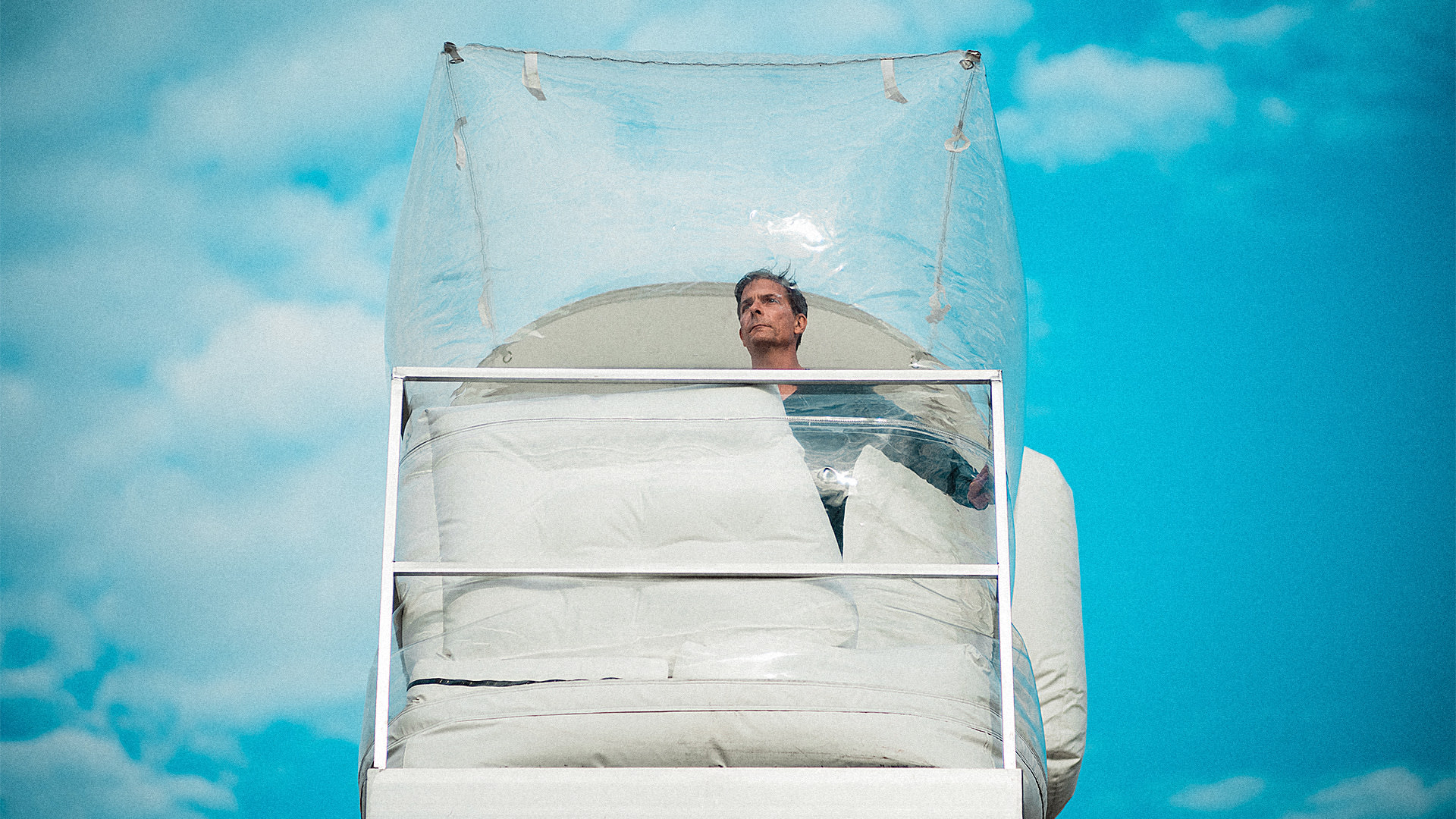 Brooklyn's Latest High-Rise? An Inflatable Hotel Room On A Scissor Lift ...