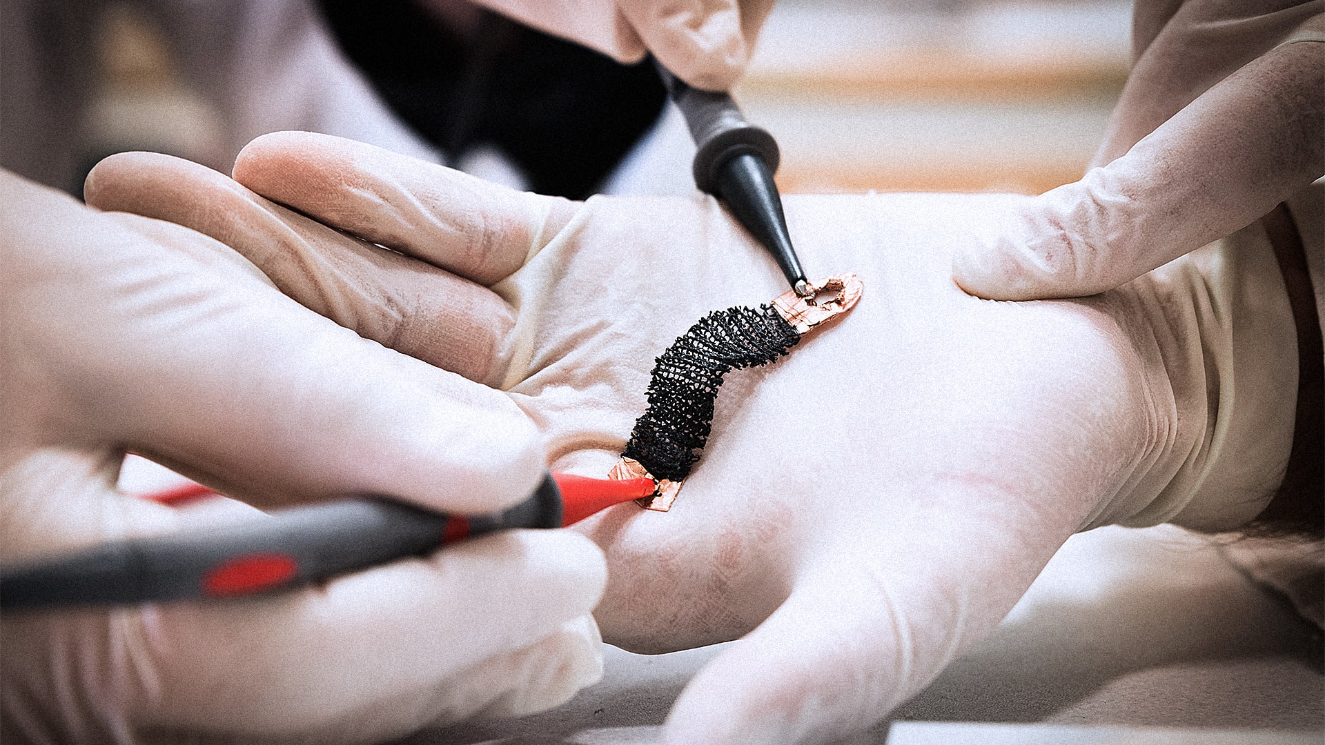 Researchers Develop Fabric That Flexes Like Muscles - Fast Company