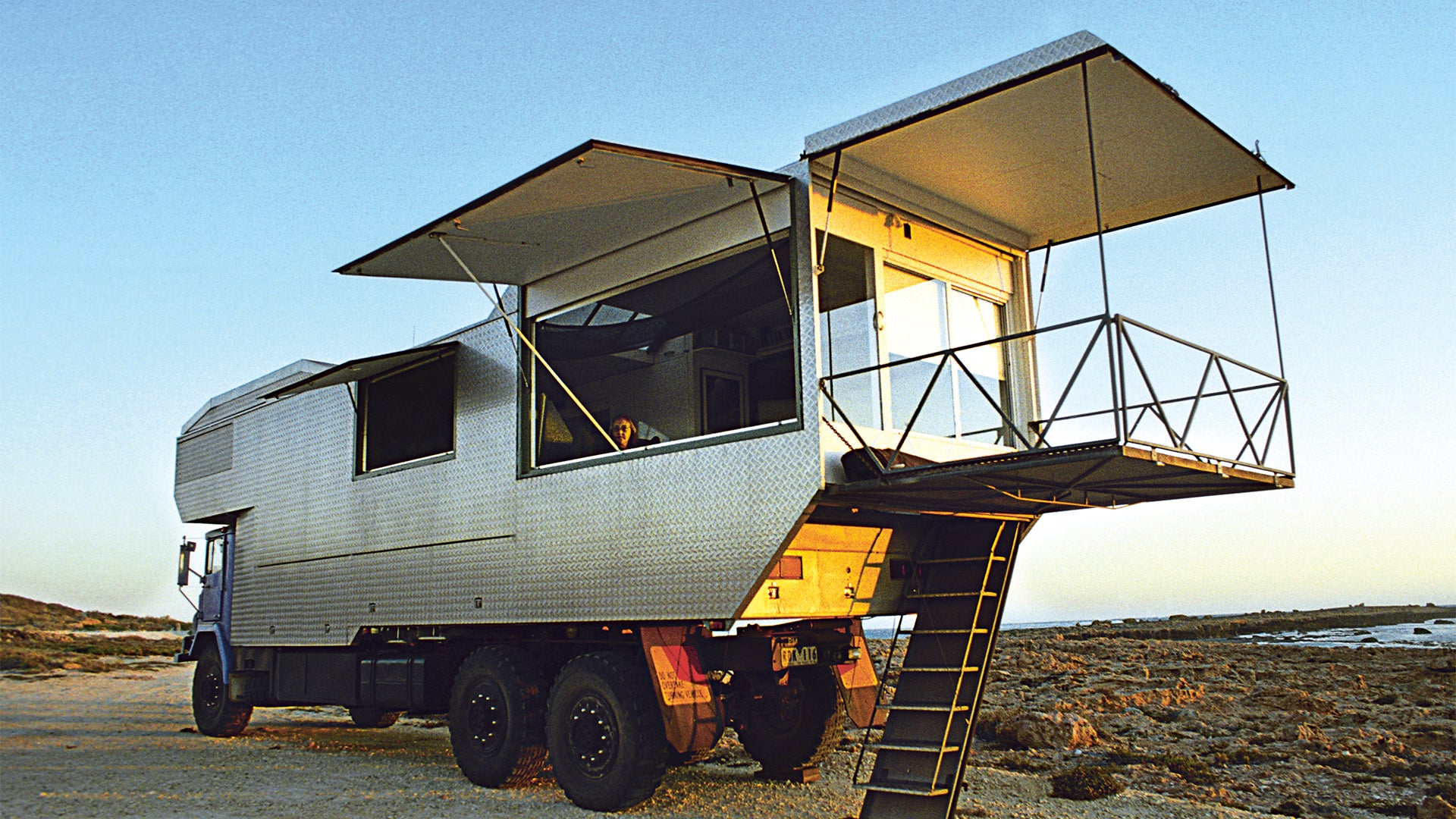 Never Stop Moving: 15 Mobile Homes Designed For Life On The Road - Fast ...