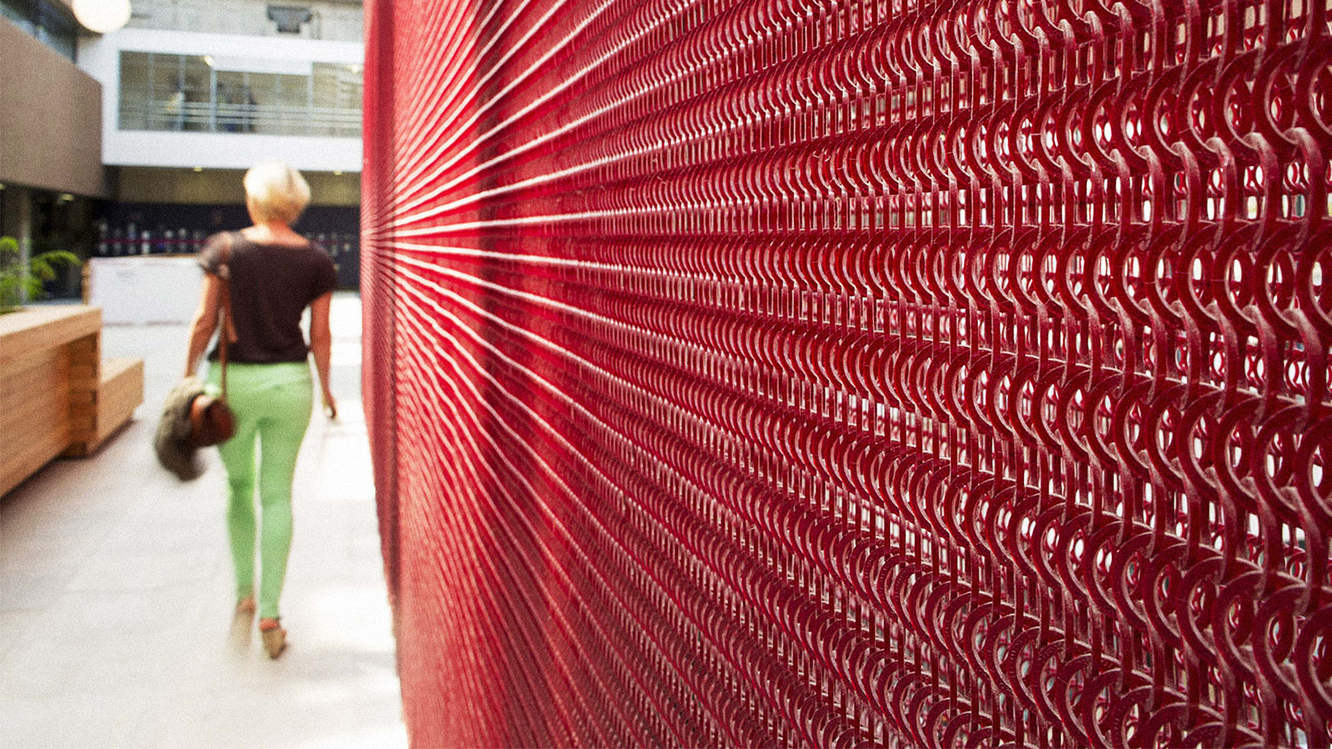 The Lord Of The Rings' Weapons Designer Invented This Cool New Material ...