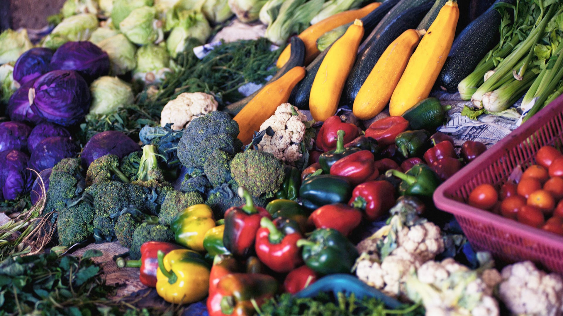 Never Buy Out-Of-Season Produce Again With This Produce Tracking App ...