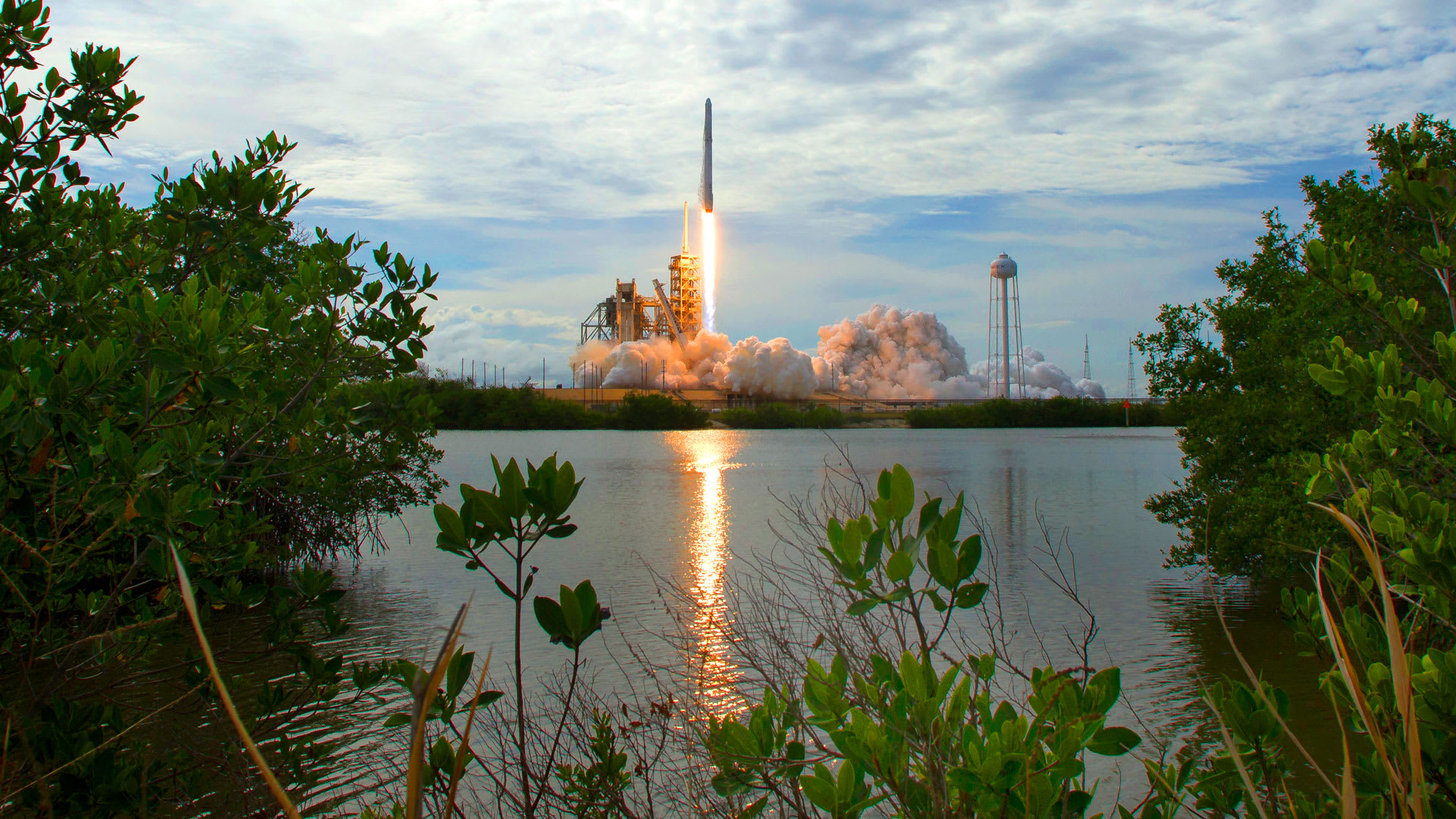 SpaceX Zuma launch: How and when to watch the mysterious payload blast ...