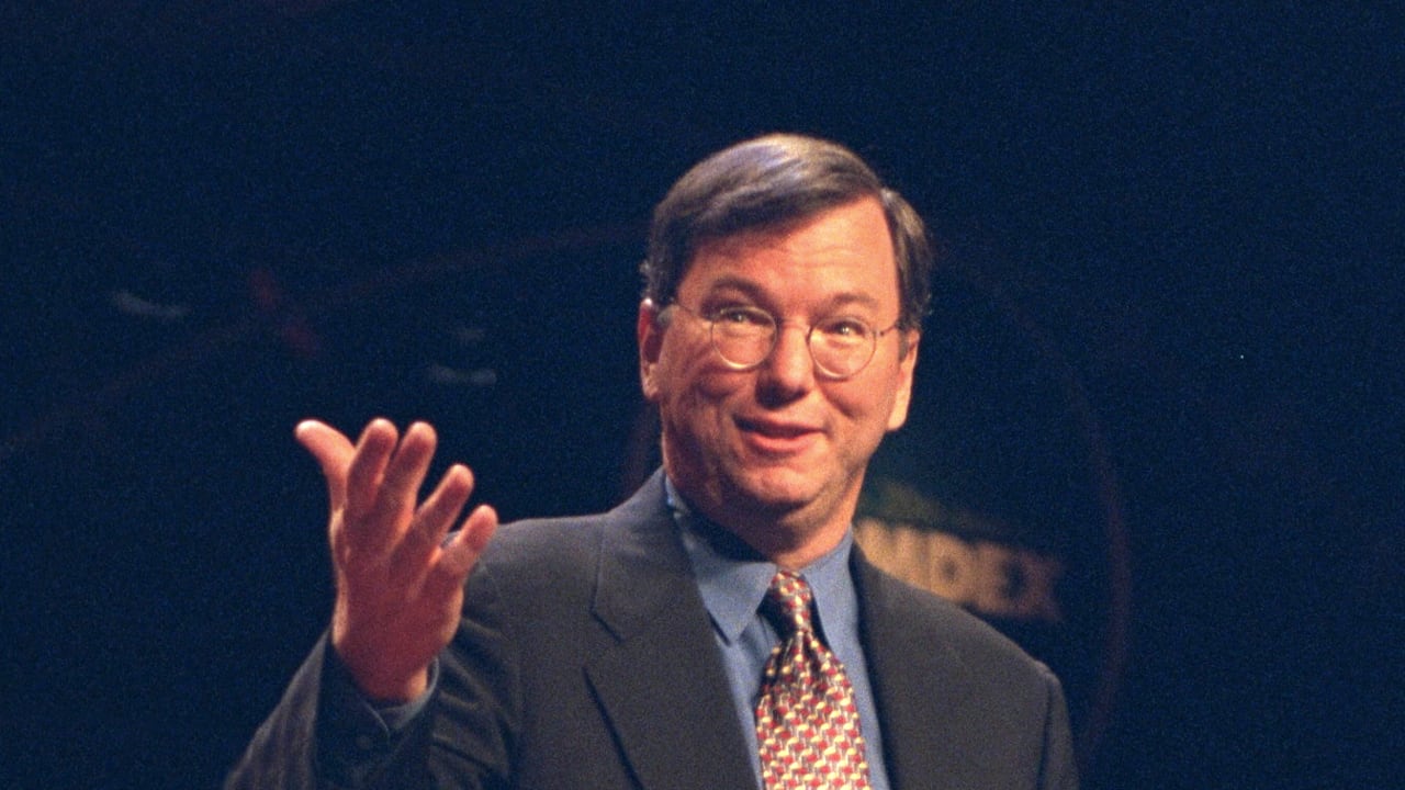 Here's what Eric Schmidt had to say about managing "geek gods" in 1999 ...