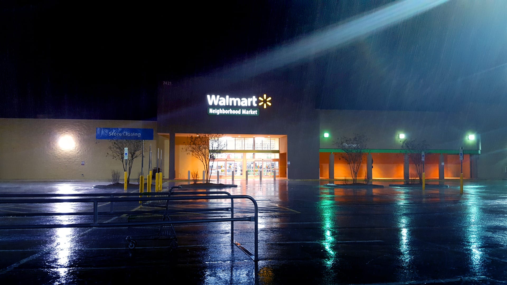 Walmart drops the "stores" from its name in a bid for more online cred ...
