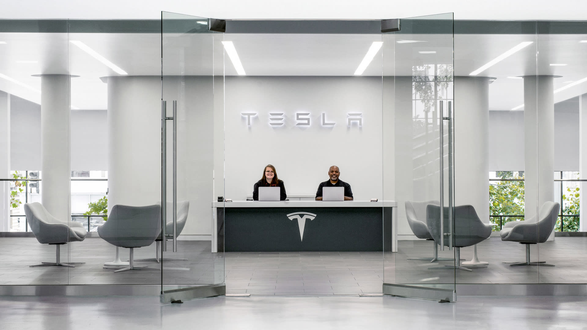 Tesla Recruiter Shares Six Strategies To Land A Job At The Company ...