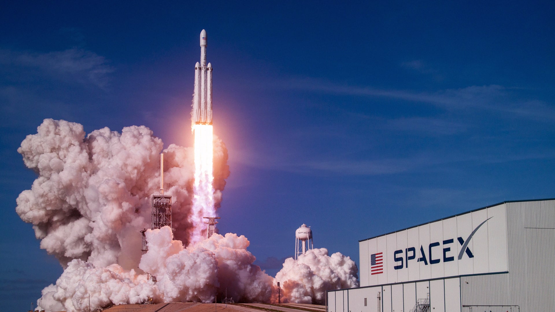 How Elon Musk and Jeff Bezos Are Trying To Upend Space Exploration ...