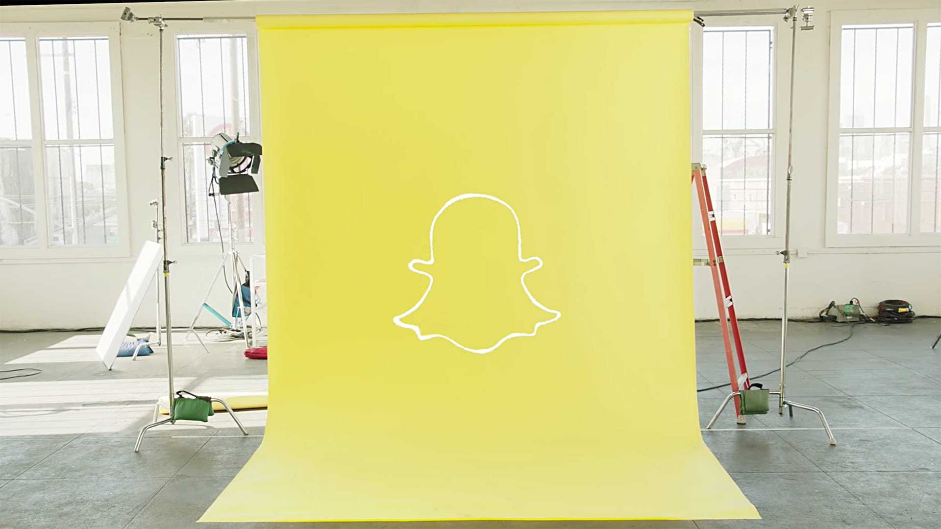 Snap's stock takes a beating after reports of another huge round of ...