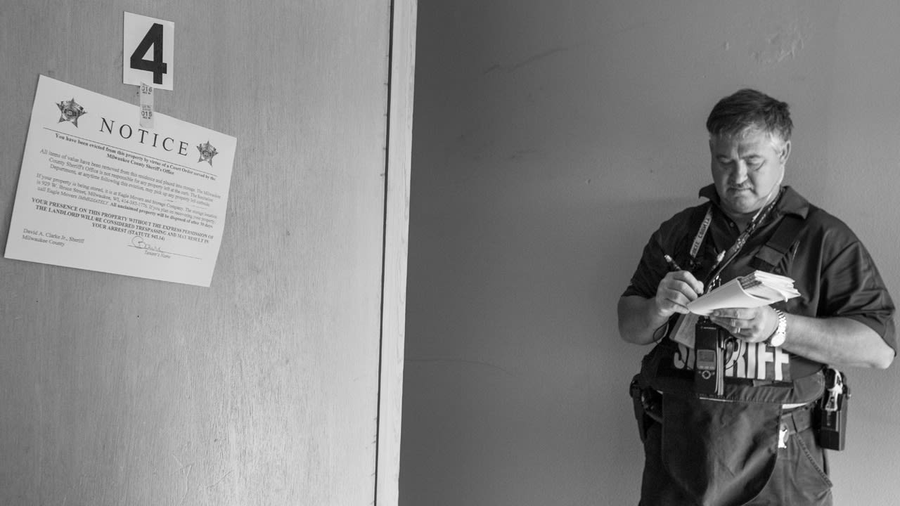 Heartbreaking Photos Of Eviction Day In America - Fast Company