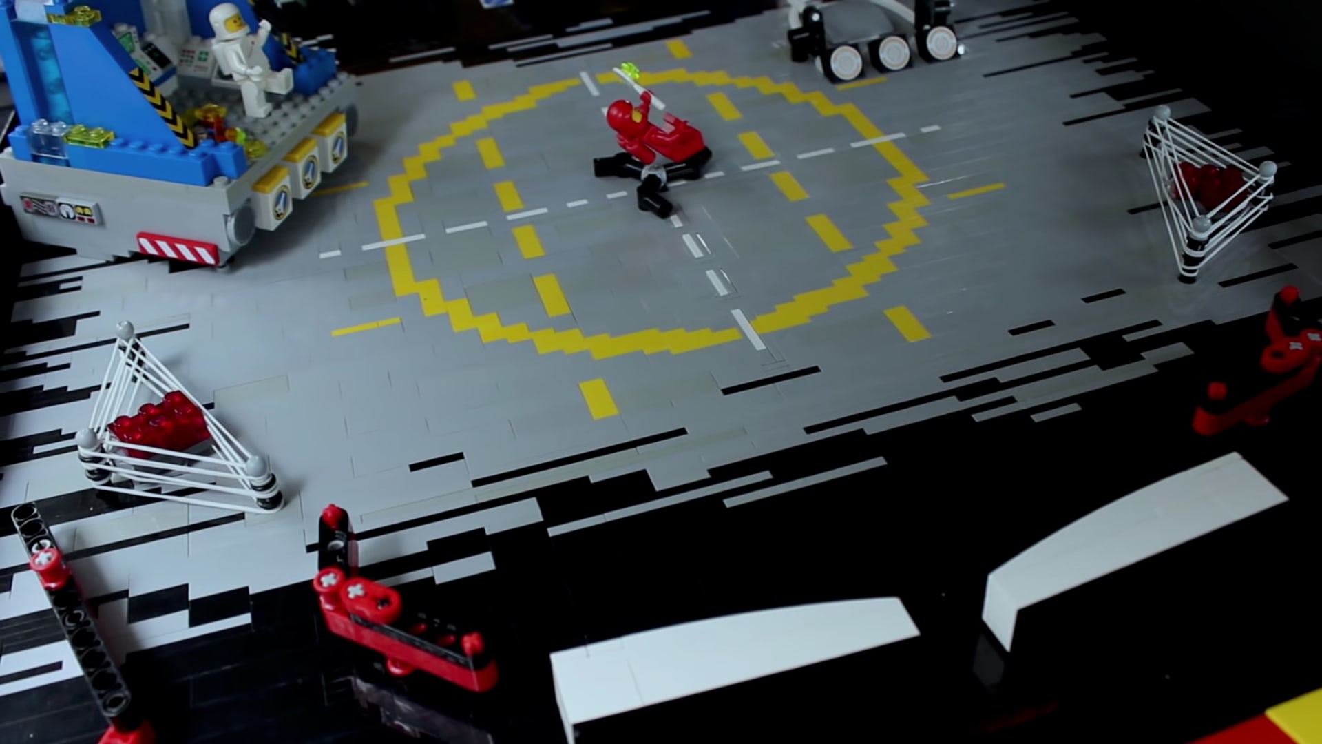 Check out this working Lego pinball machine built from 15,000 bricks ...