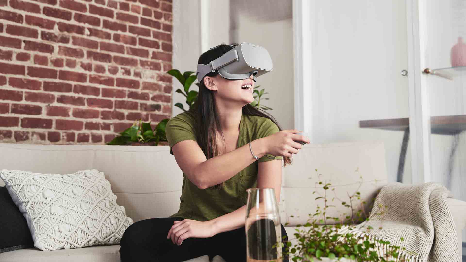 Oculus Go Review: The New Standalone Headset Is A Watershed Moment For ...