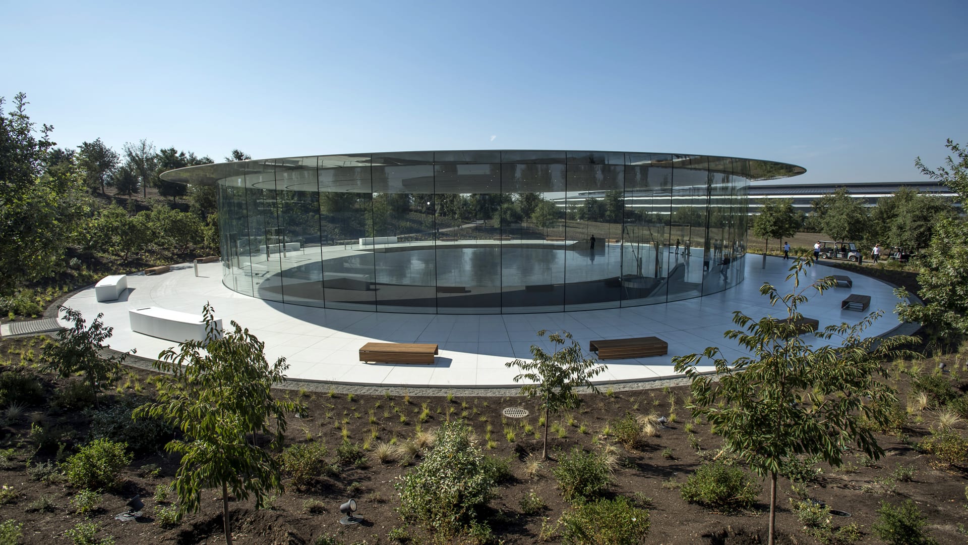 Apple's lesser-known engineering feat? Its buildings - Fast Company