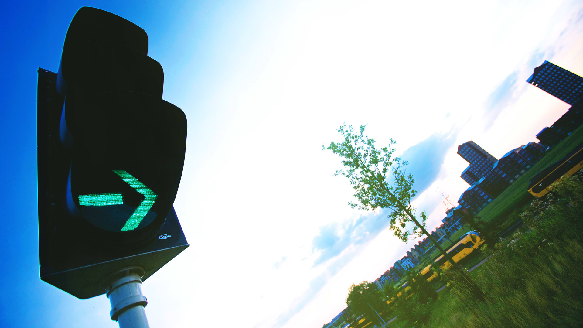 Here's when it makes sense to make a lateral career move - Fast Company