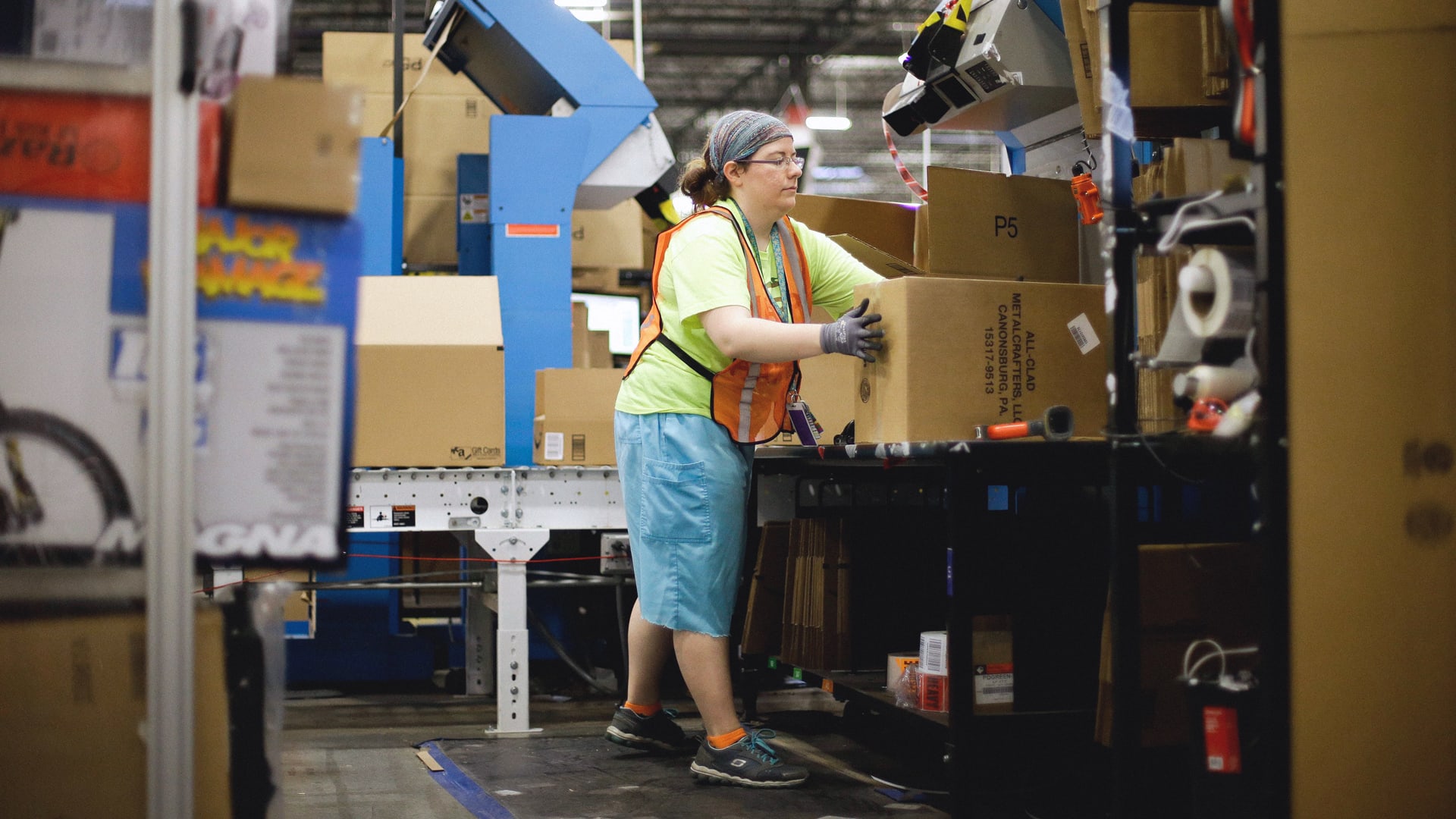 What Amazon's new $15 minimum wage signals for worker pay - Fast Company