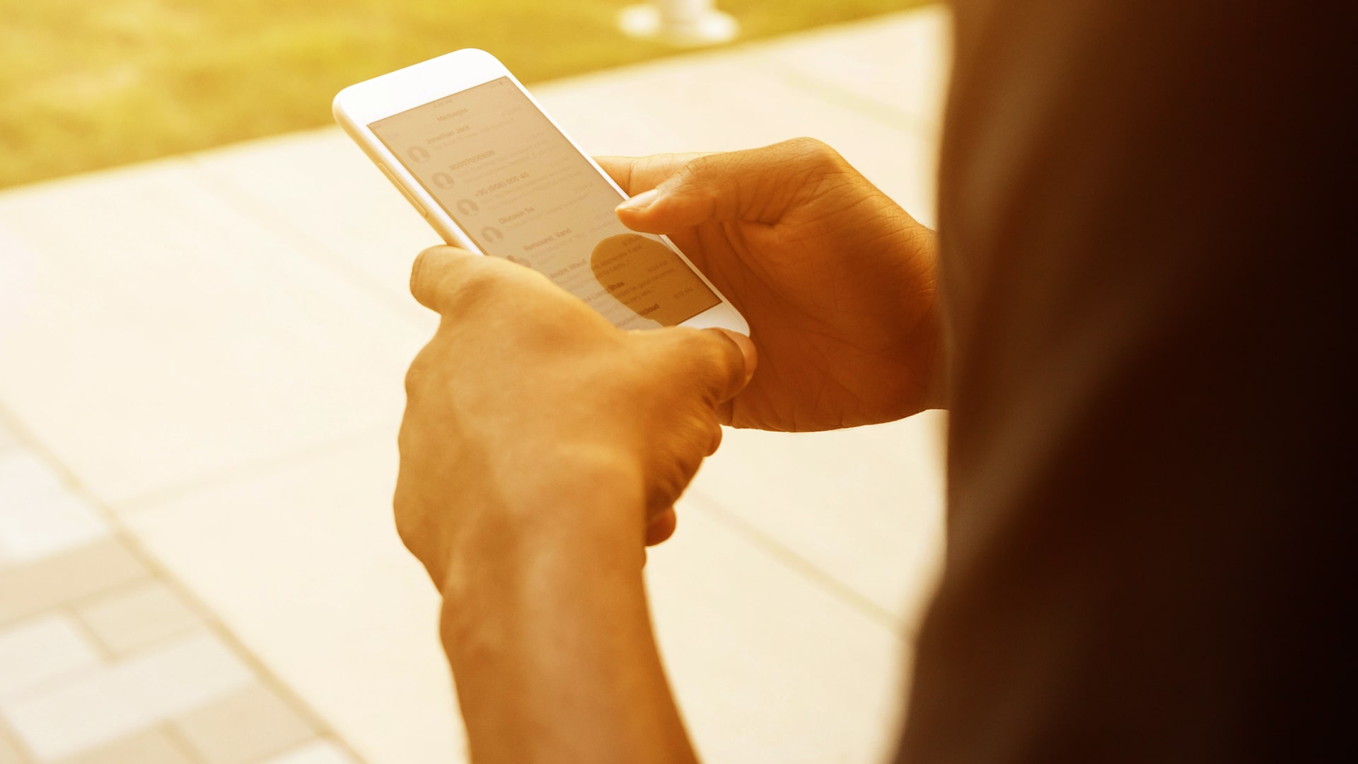 Instagram might make you tap through posts instead of scrolling - Fast ...