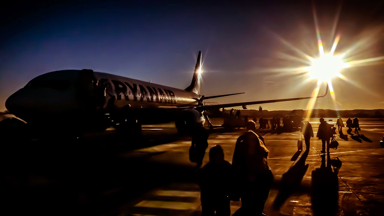 Ryanair passenger could get away with racist tirade as "name and shame ...