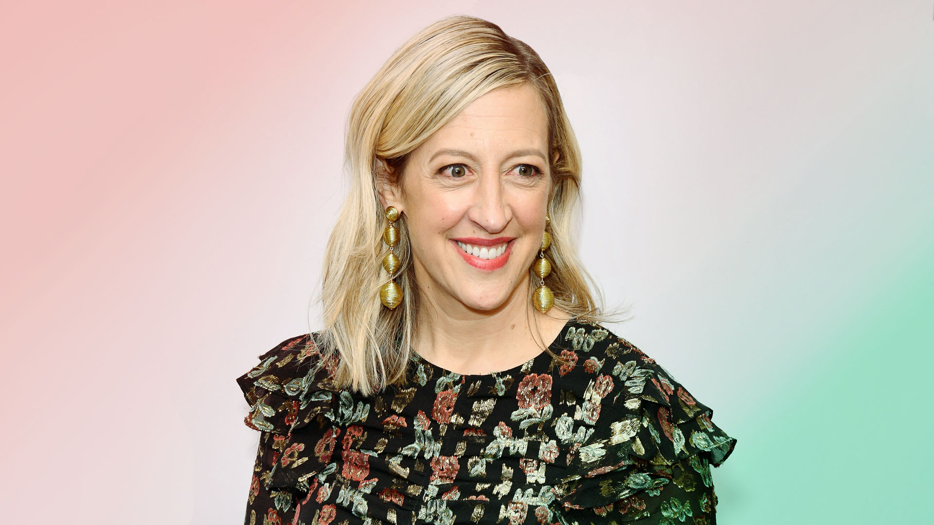 Framebridge CEO Susan Tynan gets book recommendations from people she ...