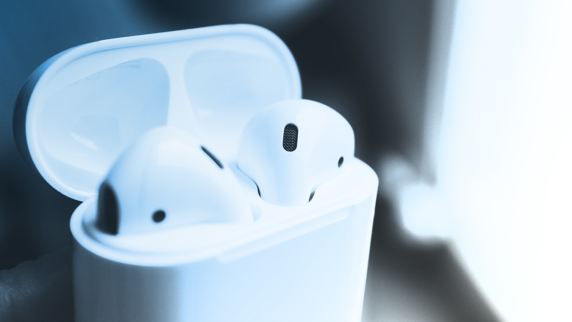 Xiaomi's new AirDots Pro are a blatant rip-off of Apple's AirPods ...