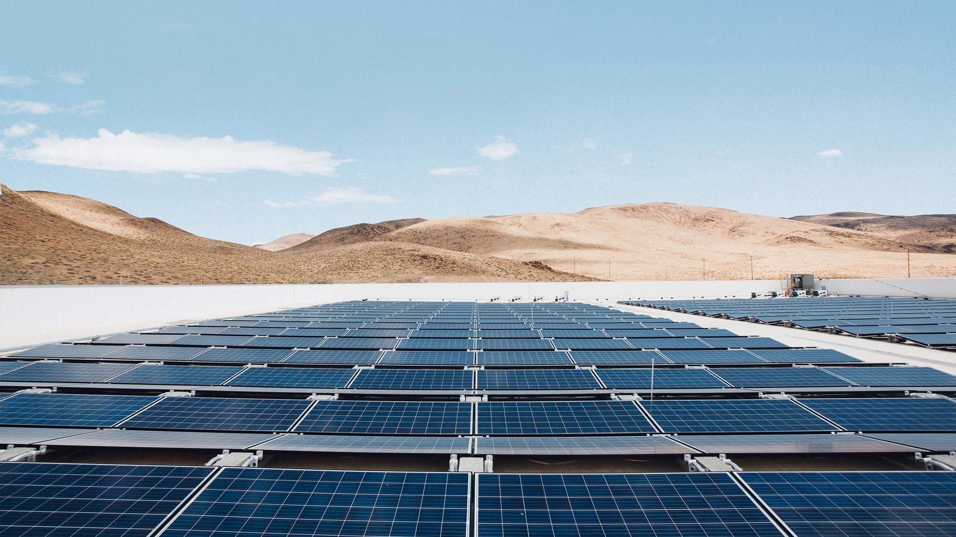 Tesla solar roof manufacturing store